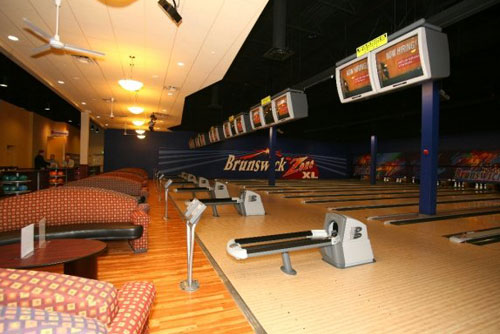 Brunswick Zone in River Grove, IL | SaveOn