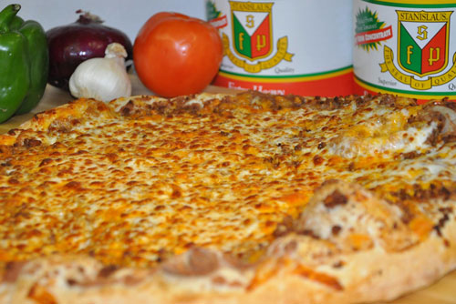 DJ's Pizza Pub in Hudsonville, MI | SaveOn