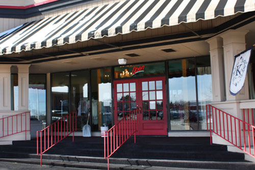 Kellie's Consignments in Okemos, MI | SaveOn