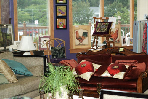 Kellie's Consignments in Okemos, MI | SaveOn