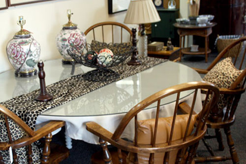 Kellie's Consignments in Okemos, MI | SaveOn